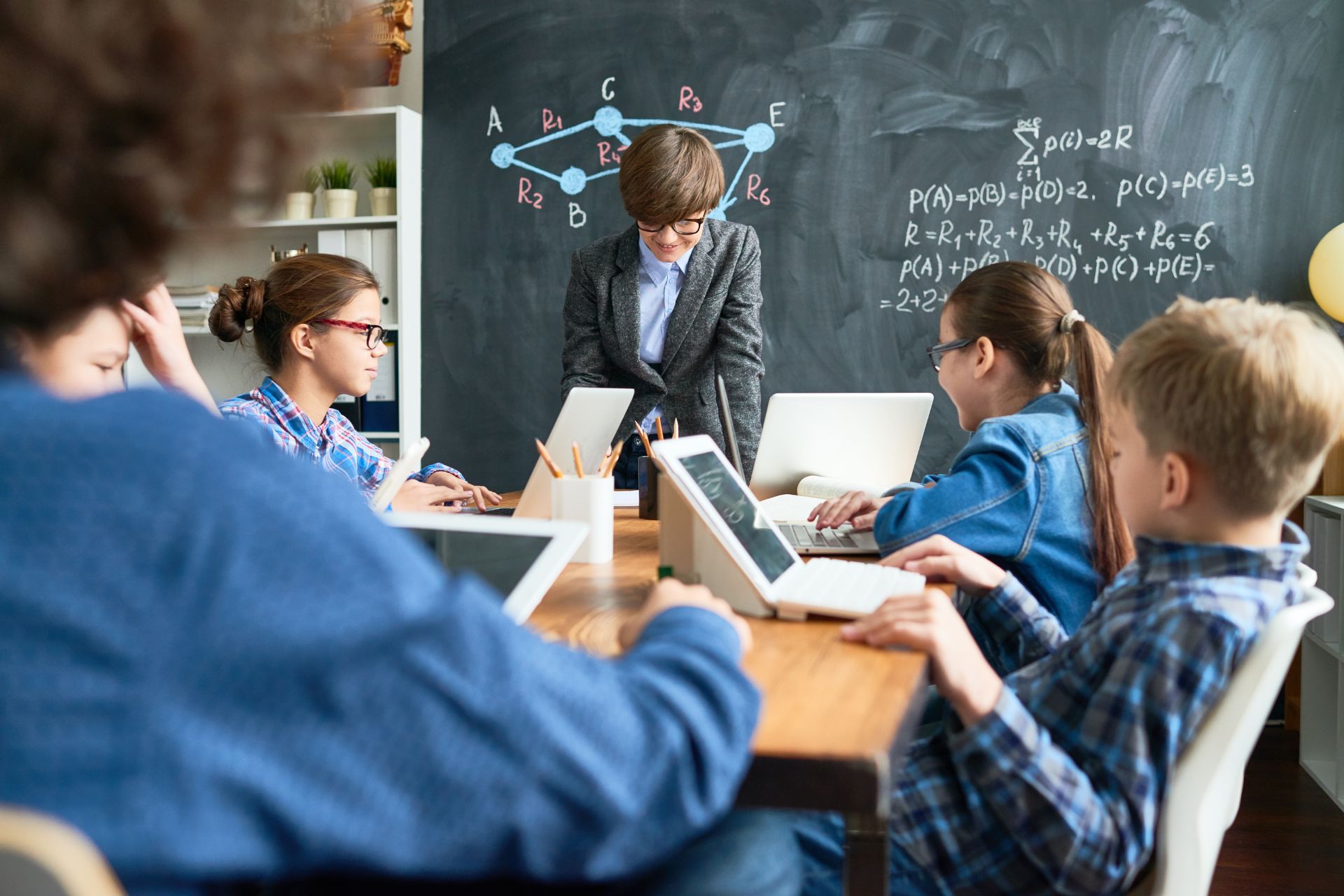 Cloud Communications for Education - Universal Connectivity